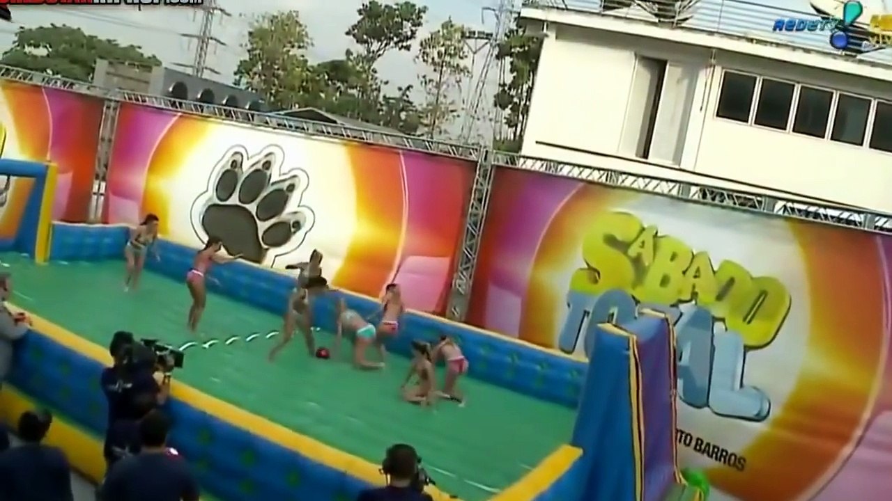 funny moments When girl play soccer football, Fails ,bikini football ...