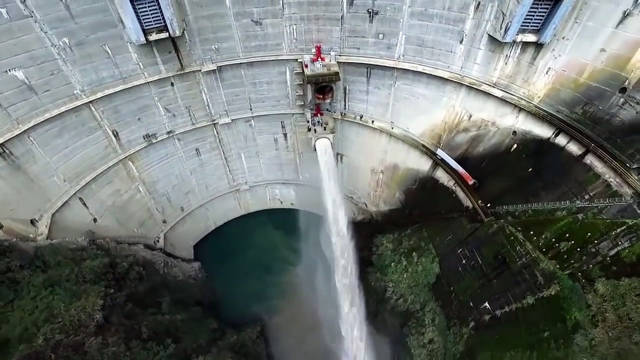 Amazing Dam Opening Compilation - video Dailymotion