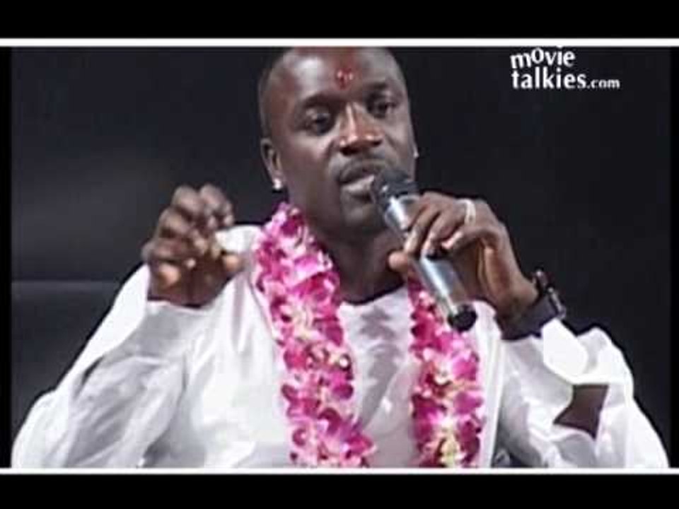 'Ra.One' SRK: Hip Hop singer Akon croons to 'Beautiful' Kareena ...