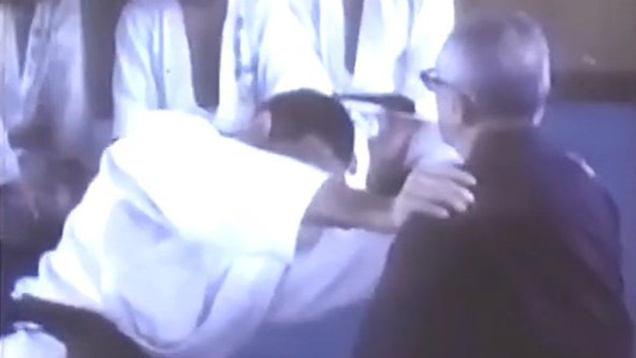 [達人の合気] 堀川幸道 大東流合気柔術免許皆伝 Horikawa Kodo [Master of Aiki] - 動画 Dailymotion