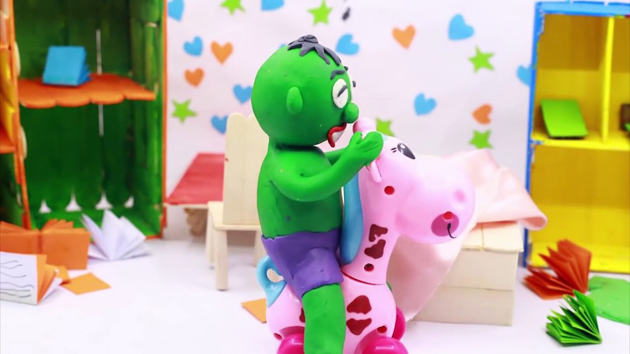Bad Baby Hulk vs Elsa Bubble Gum Superhero In Real Life Stop Motion ...