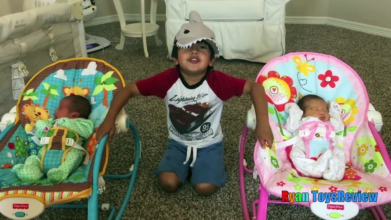 RYAN TOYSREVIEW MOM FACE REVEALED! NEW CHANNEL Ryans Family Review ...