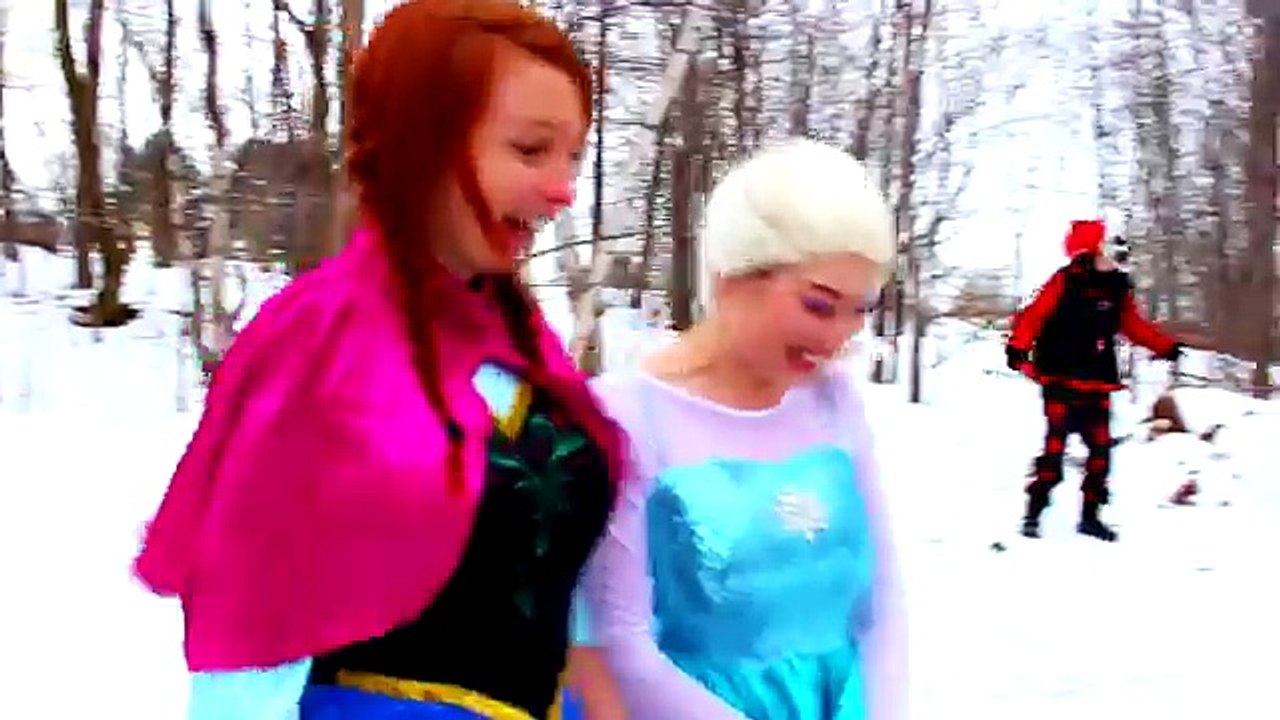 Scary Clown & Frozen Elsa HALLOWEEN! w/ Spiderman Joker Police ...