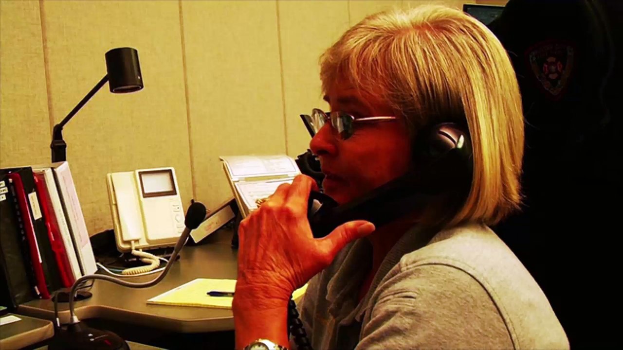 911 dispatcher in Tamir Rice case gets 8 day suspension - video Dailymotion