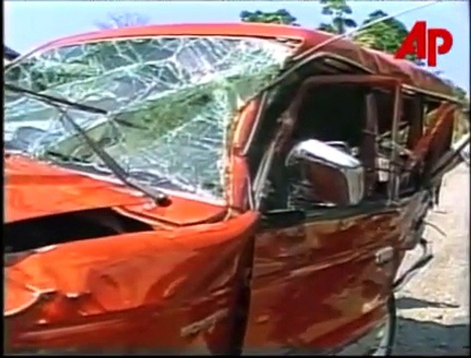 Lisa Left Eye Lopes Honduras Car Crash Accident Scene & Hospital ...