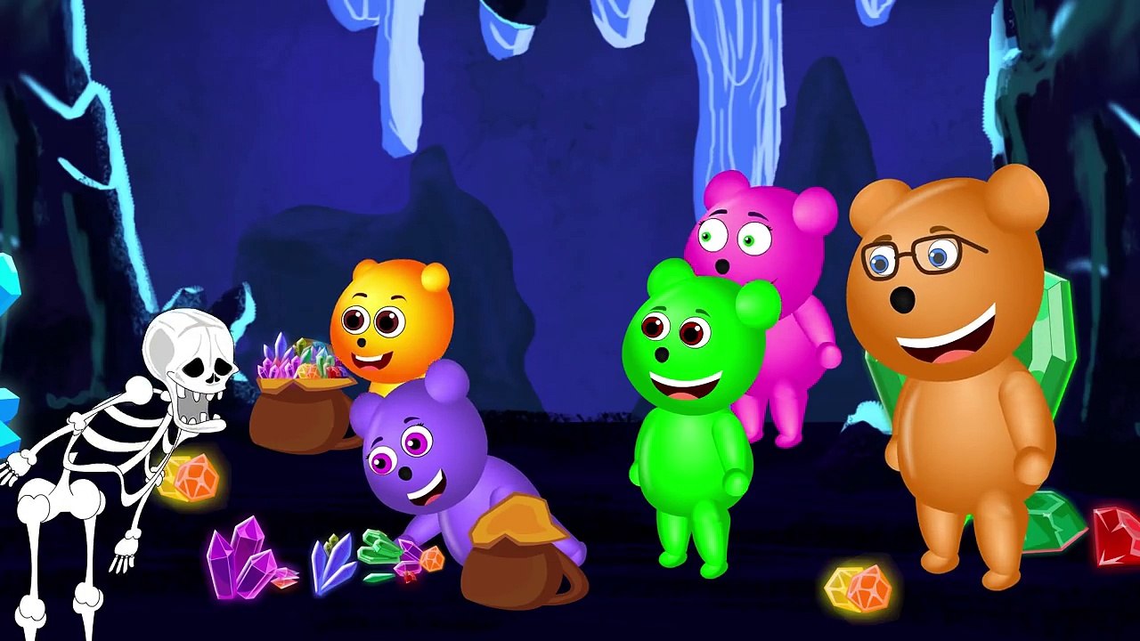 Mega Gummy bear visits Halloween Haunted House finger family Rhyme for ...