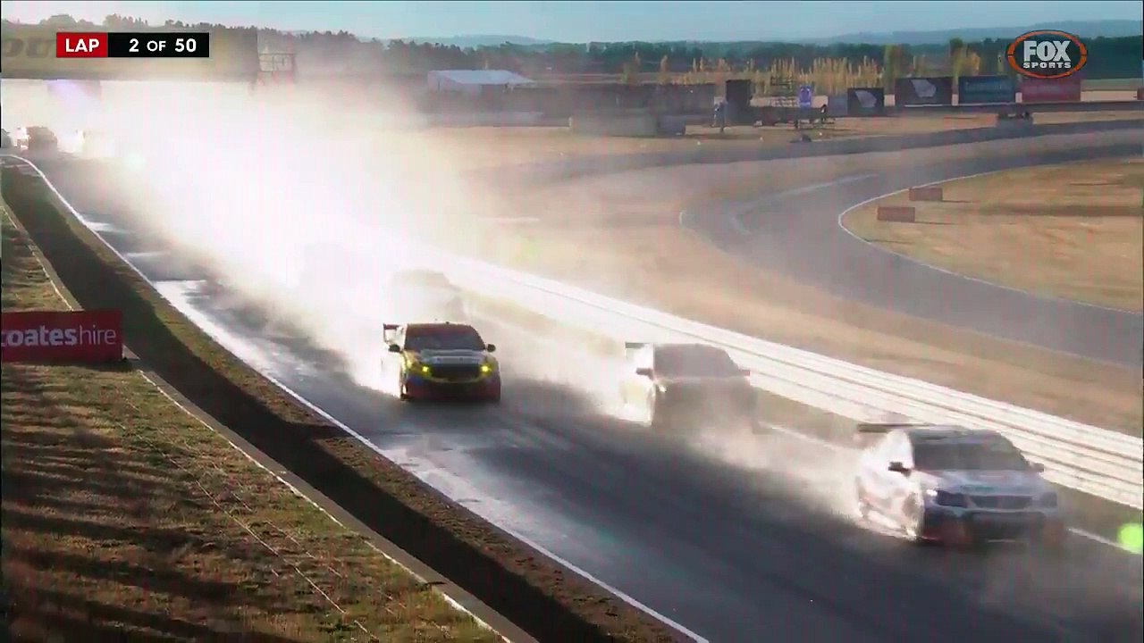 V8 Supercars Symmons Plains 2017 Race1 Huge Pile Up - Vidéo Dailymotion