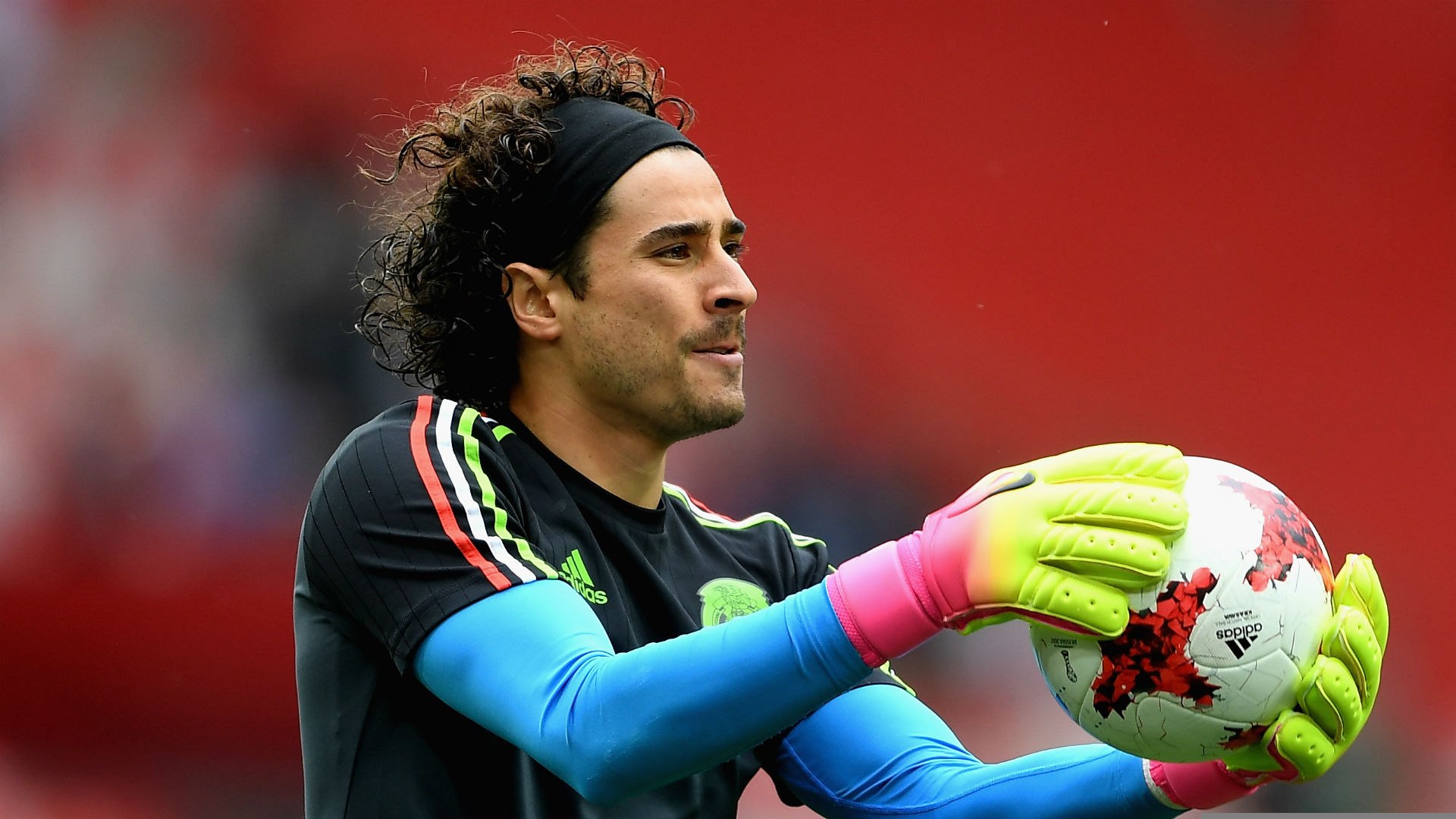 Ochoa: First Mexican Keeper to Concede 1000 Club Goals | beIN SPORTS