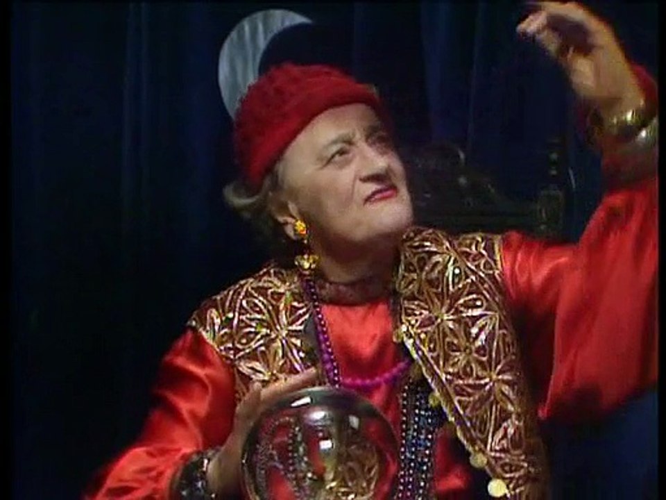 Bottom S1 E4 Apocalypse - Dailymotion Video