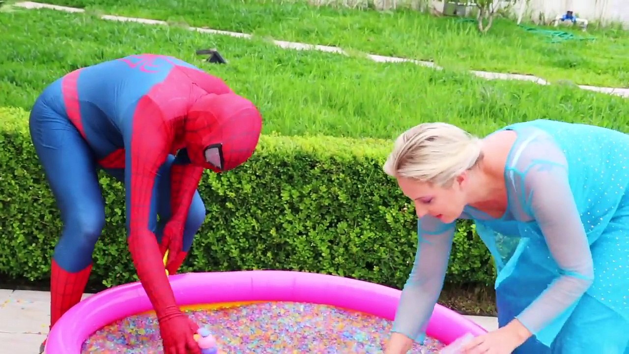 Frozen Elsa vs CRAZY ANNA PRANK AT SCHOOL w_ Spiderman Joker Pretend ...