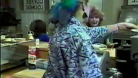 NEIGHBOURS EPISODE 506 (Mrs Mangel falls off a ladder and loses her ...