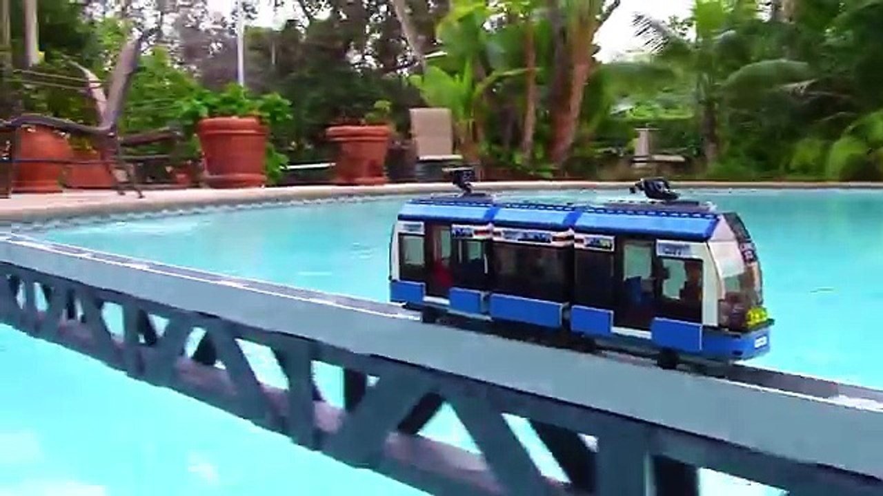 Lego train crash on Lego bridge Compilation - video Dailymotion