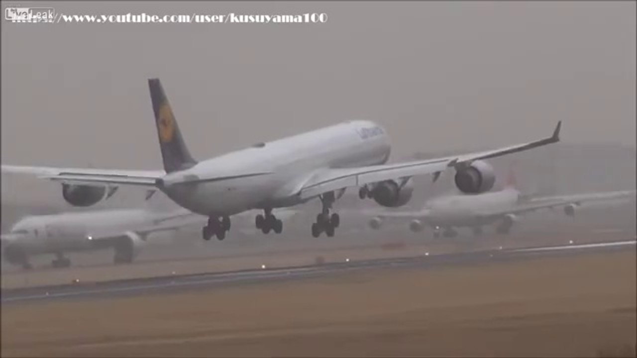Accident - Lufthansa Airbus A340 at Tokyo on Mar hard landing - Video ...