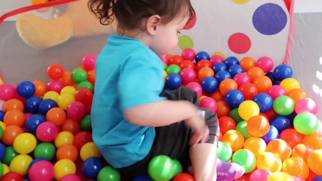 Ball Pit Fun Kids Ball Pit Toy Review Ball Pit with Basketball Hoop ...