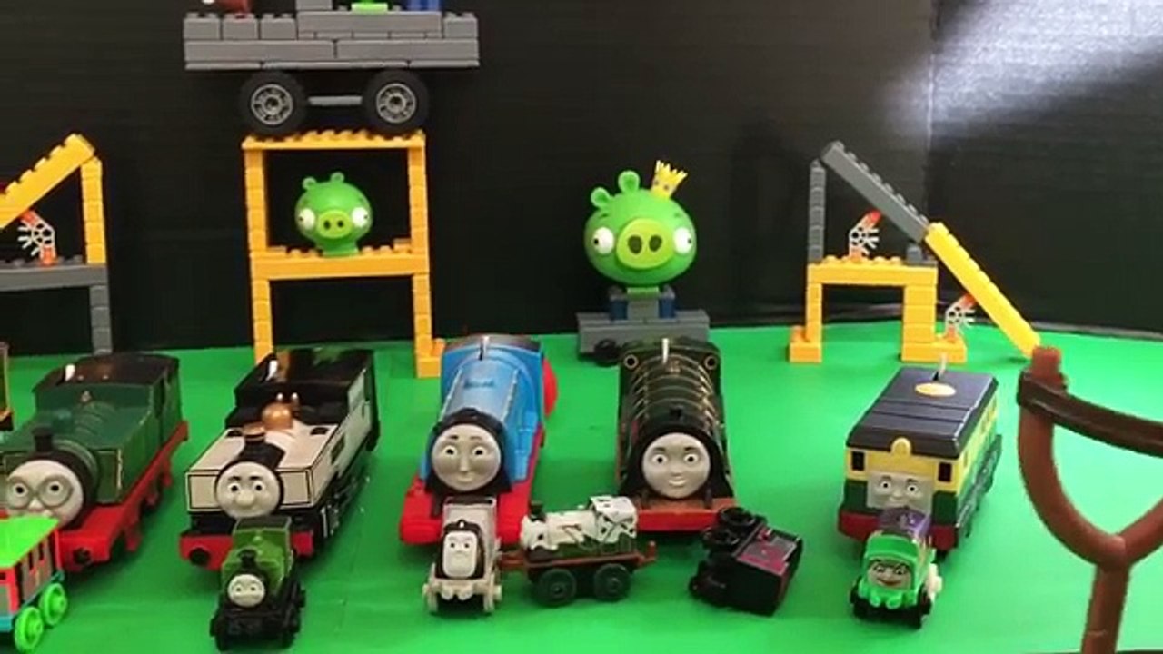 Angry Birds - Thomas and Friends Worlds Strongest Engine Toy Challenge ...