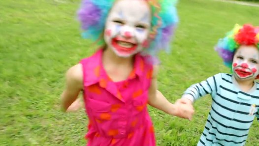Scary Killer Clowns Chase Part 2 Superhero Kids – Видео Dailymotion