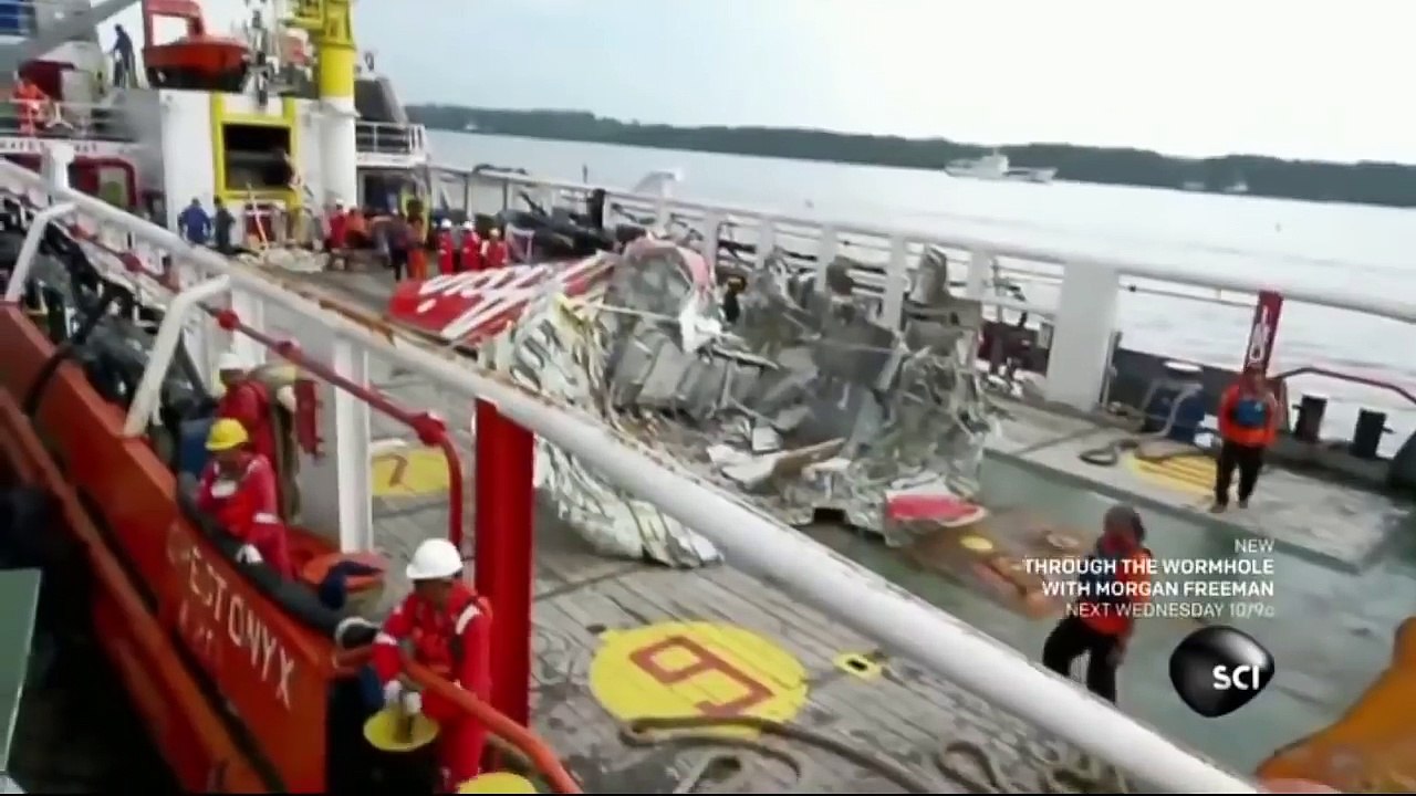 Air Crash Investigation Air Asia Flight 8501 Disaster over Indonesia ...