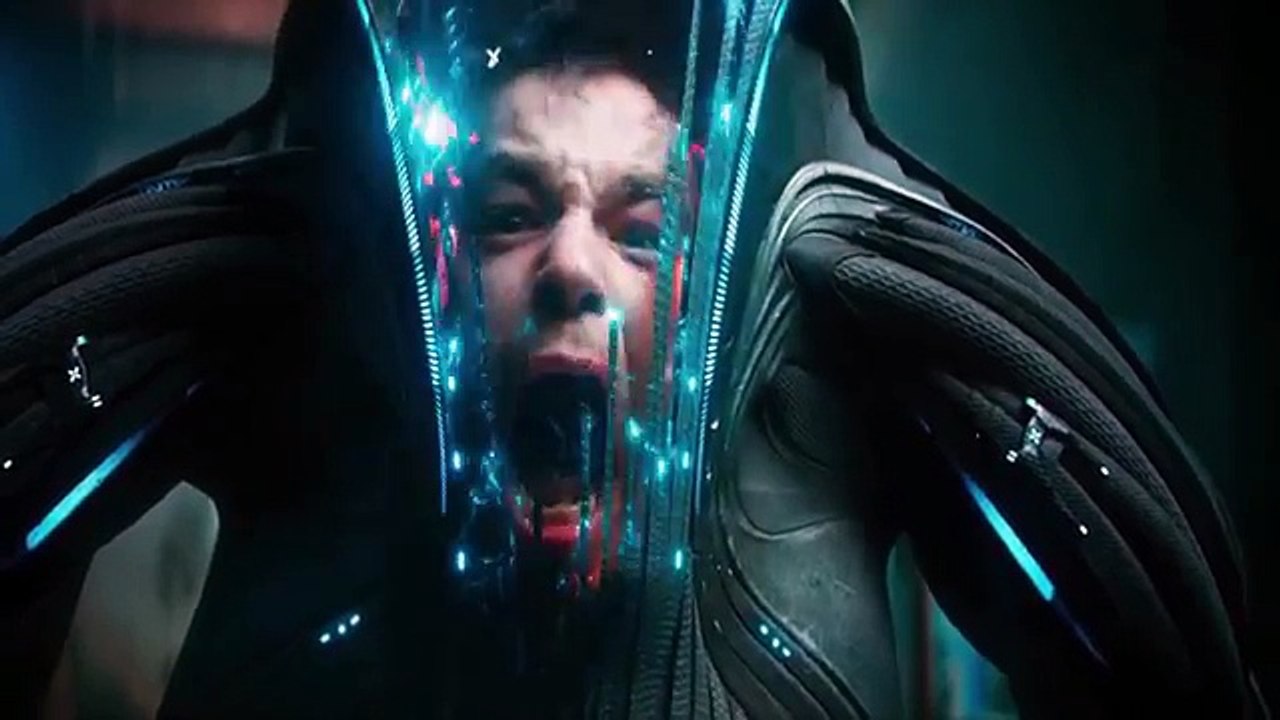 Attraction (2017) - Man With Alien Suit vs Alien _ Russian Alien Movie ...