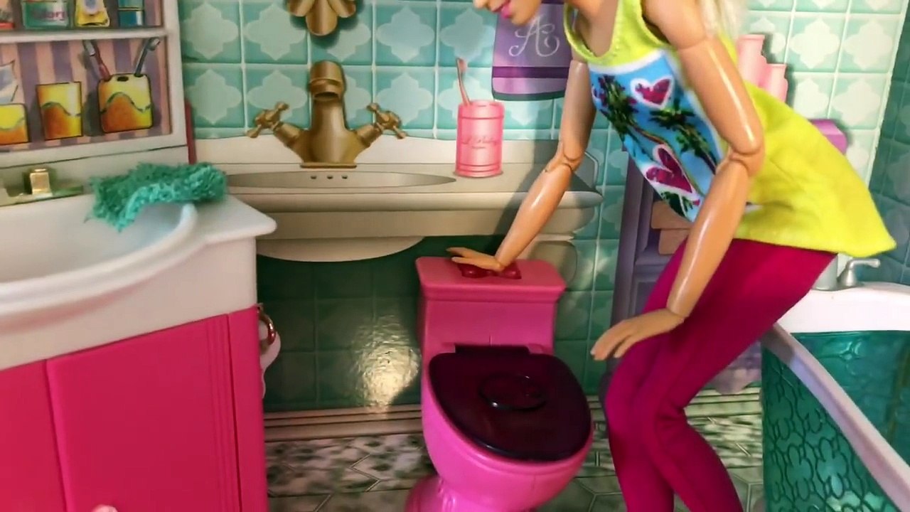 Barbie BABY cries! Barbie cant SLEEP!!! – Видео Dailymotion