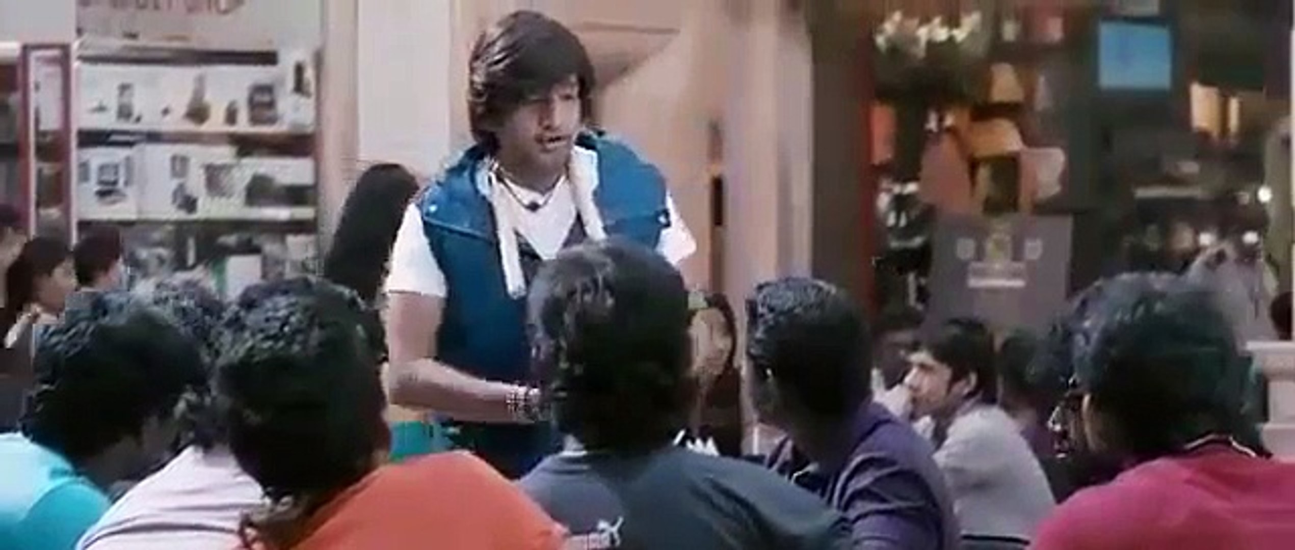 Santhanam Reaction In Raja Rani