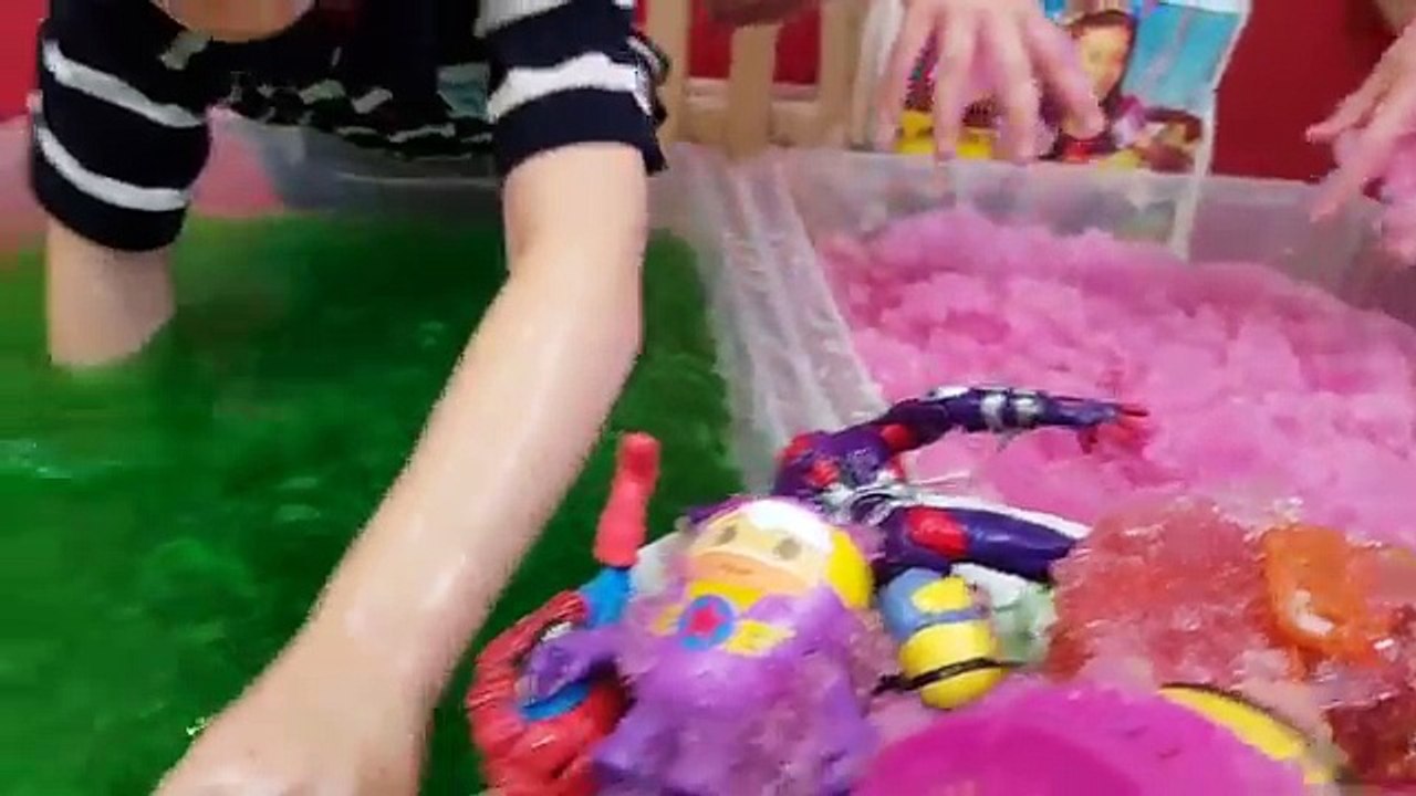 Gross Gelli Gooey Slime Baff Toy Challenge/ Gumball Sour Candy Surprise ...