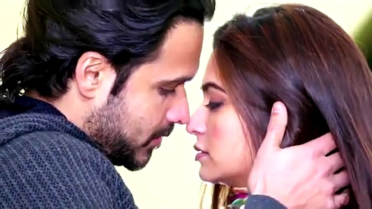 Top 10 Lip Locks Kissing scenes in Bollywood all Time - video Dailymotion