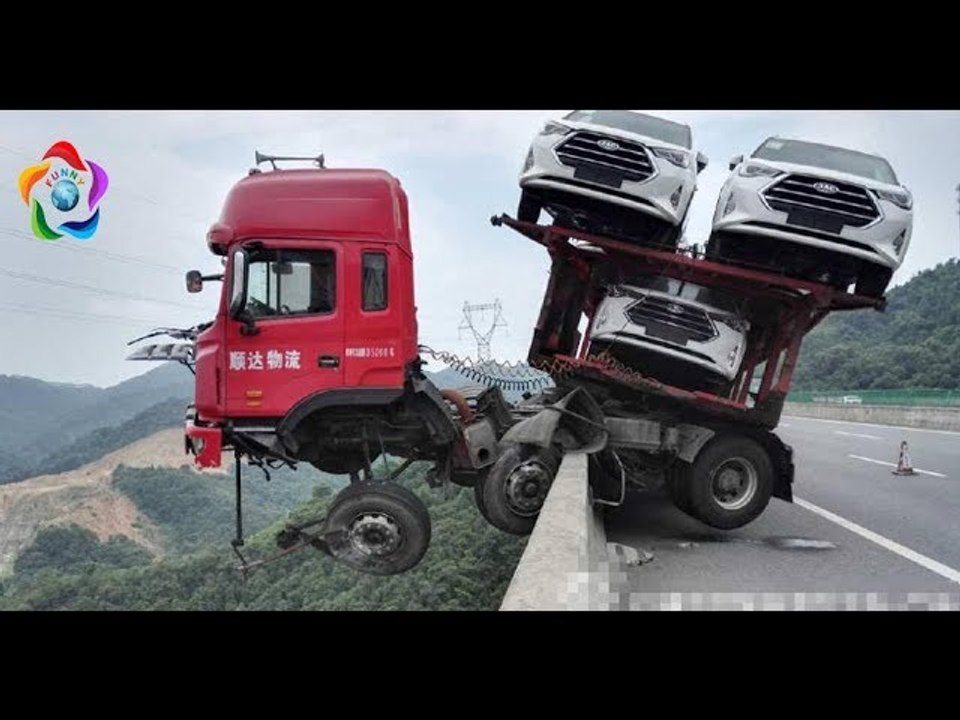 Idiot Funny Drivers - Crazy Driving Fails Compilation - video Dailymotion