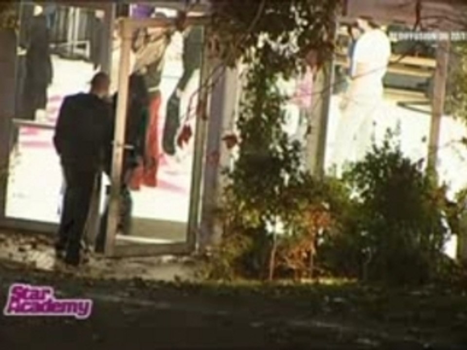 Johanna aparicio et Emilie capel repet au chateau - Vidéo Dailymotion