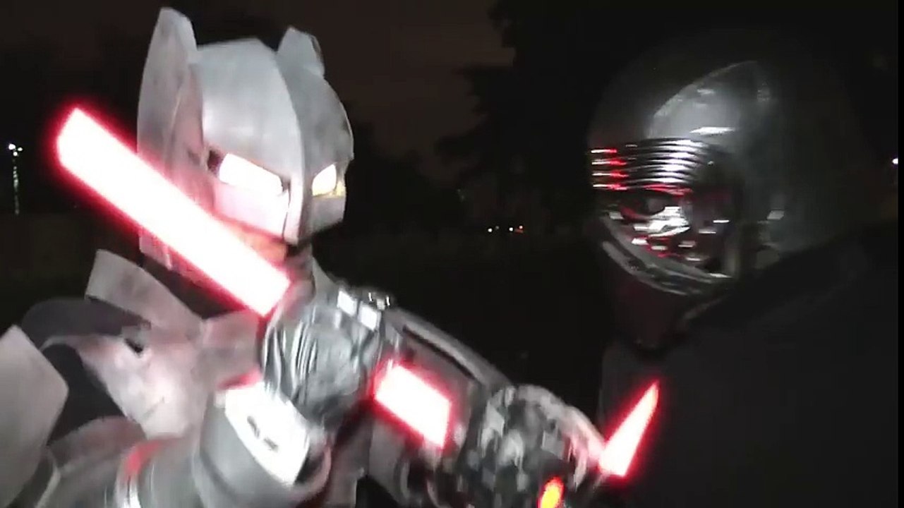 BATMAN vs KYLO REN - Real Life Superhero Movie! TheSeanWardShow ...