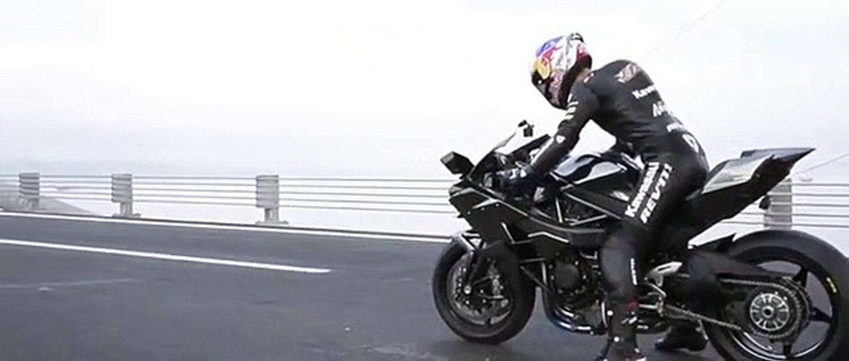 Kawasaki Ninja H3R 0-460-0 km h in 20 seconds Bike World Record - video ...