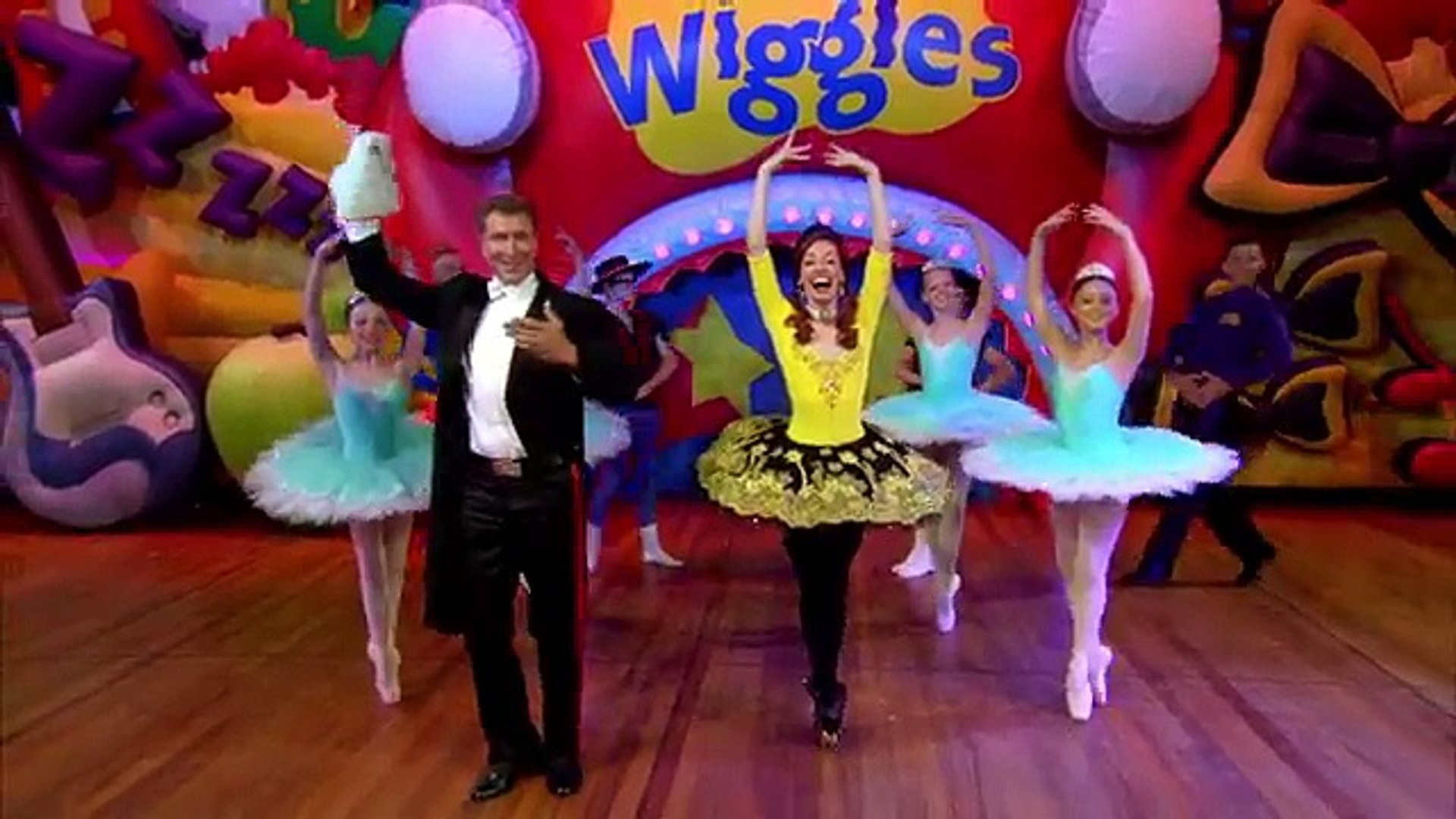 Wiggles Dance With Emma Emma Is Hanging Up The Yellow Skivvy: How The