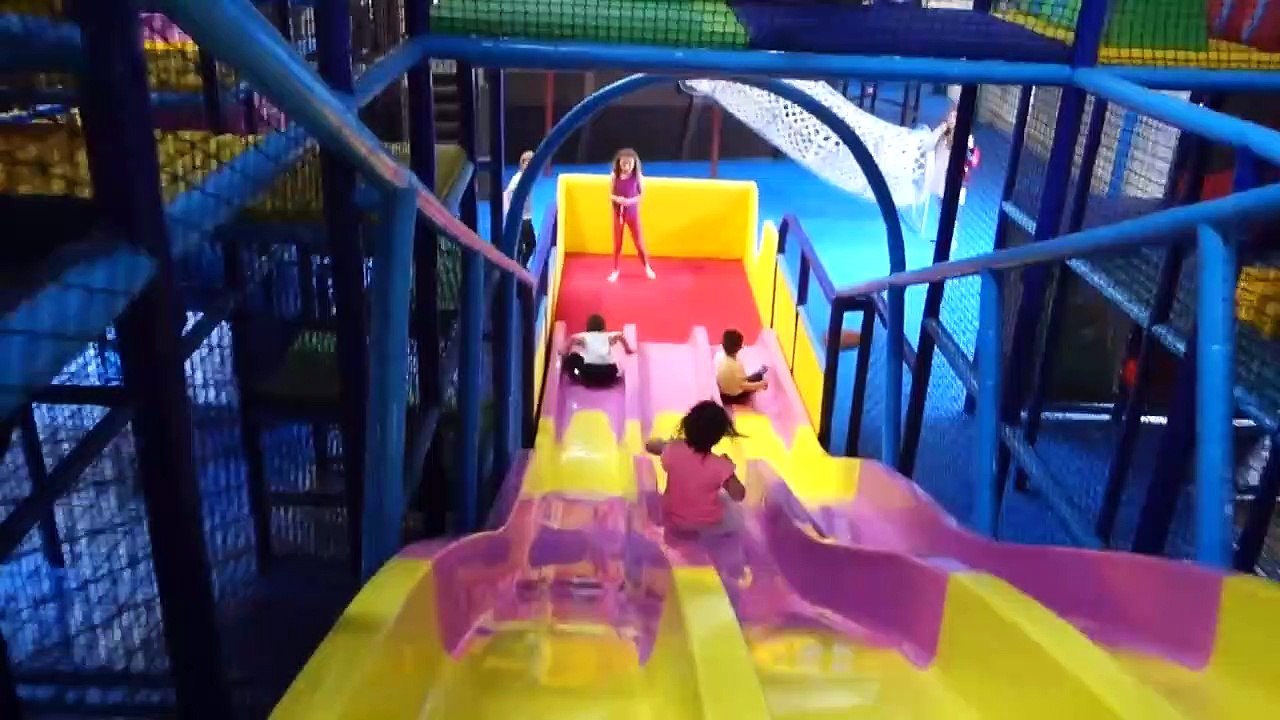 Indoor Playground Fun Play Place for Kids play centre ball playground ...