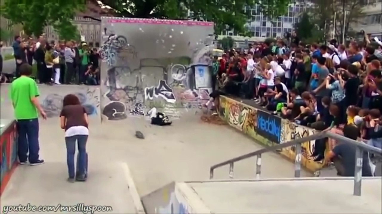 Ouch! - Painful Fails Falls and Funny Moments! (Pt.1) - video Dailymotion