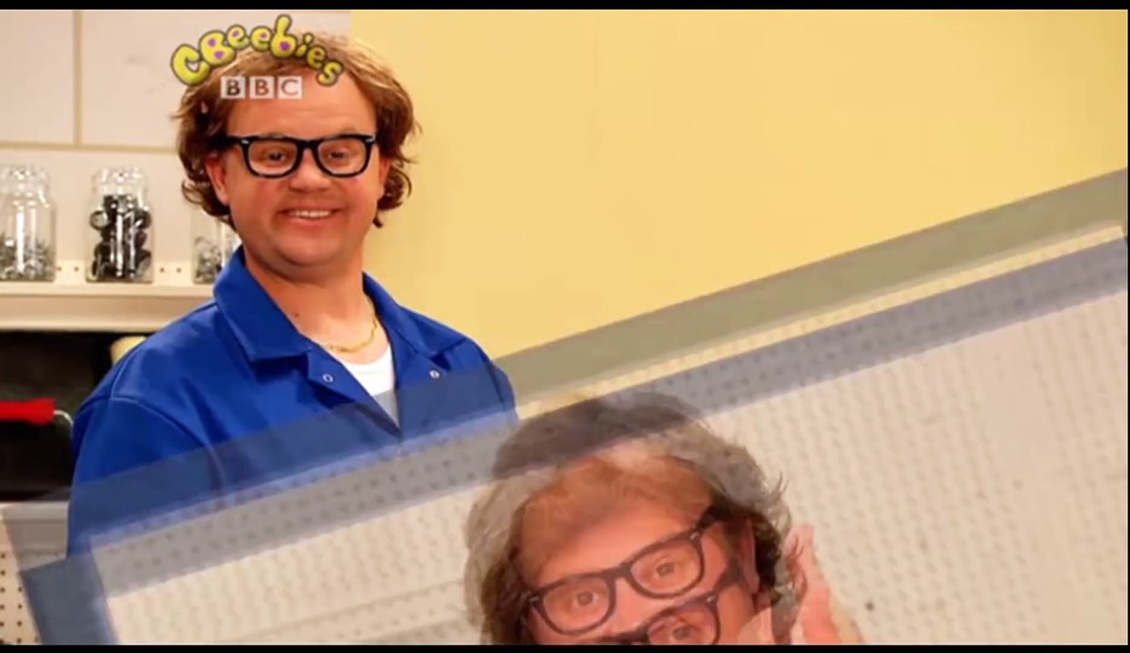 Gigglebiz DIY Dan tries to put up a mirror - video Dailymotion