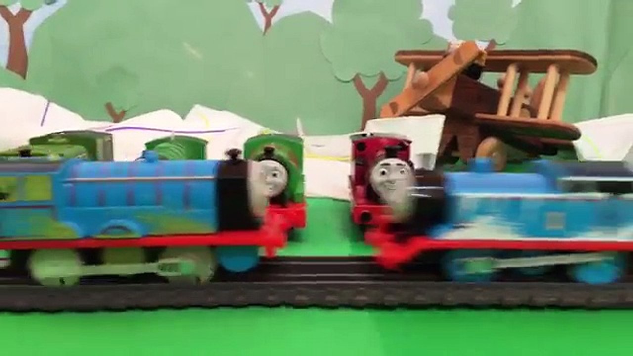 Thomas & Friends Parachuting Minis - Worlds Strongest Engine Thomas the ...