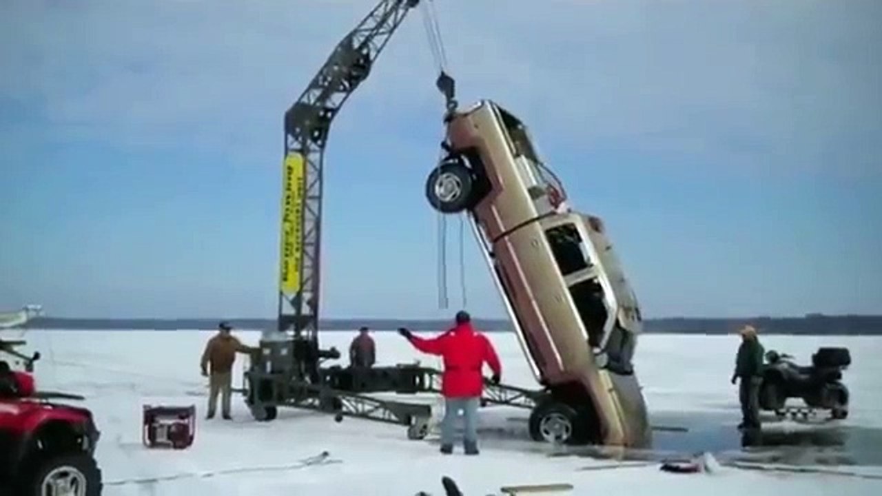 Vehicles Falling Through Ice Compilation - video Dailymotion