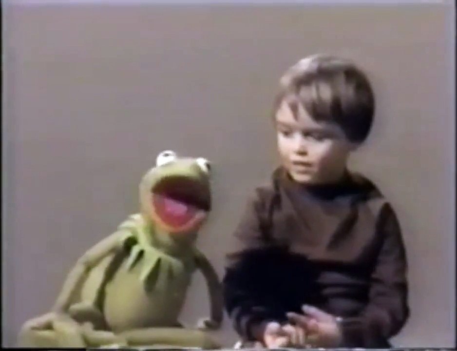 Classic Sesame Street - Kermit and Brian Talk About Colors – Видео ...