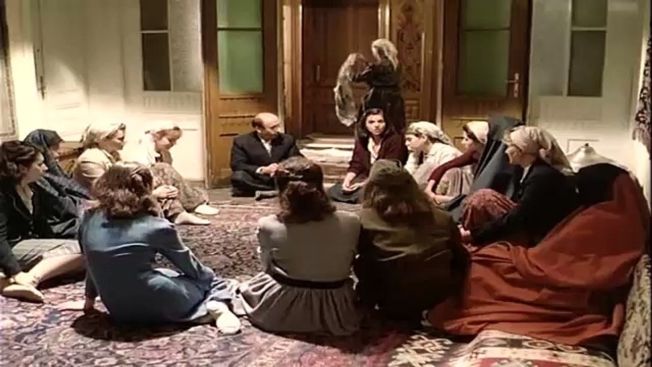 Azra (1988) - Ceo domaci film 2. DEO - video Dailymotion