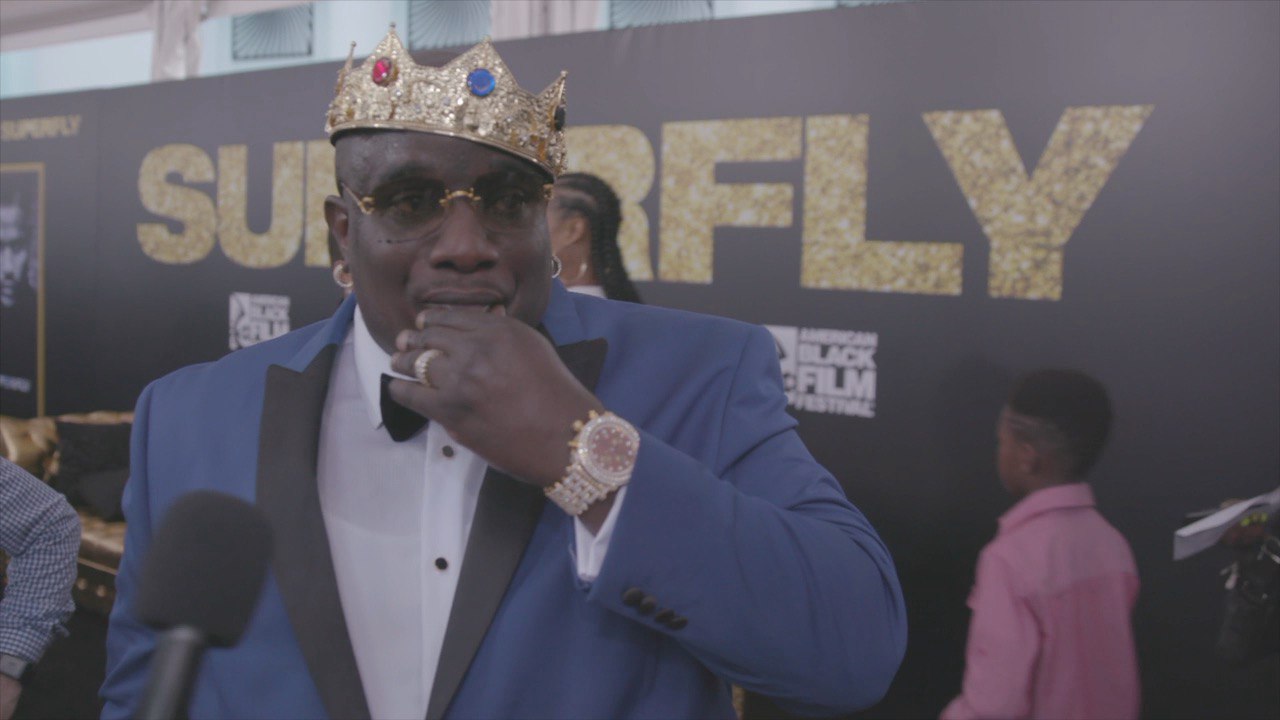 Check Out Rapper Big Bank Black's Crown At 'SuperFly' Premiere - video ...