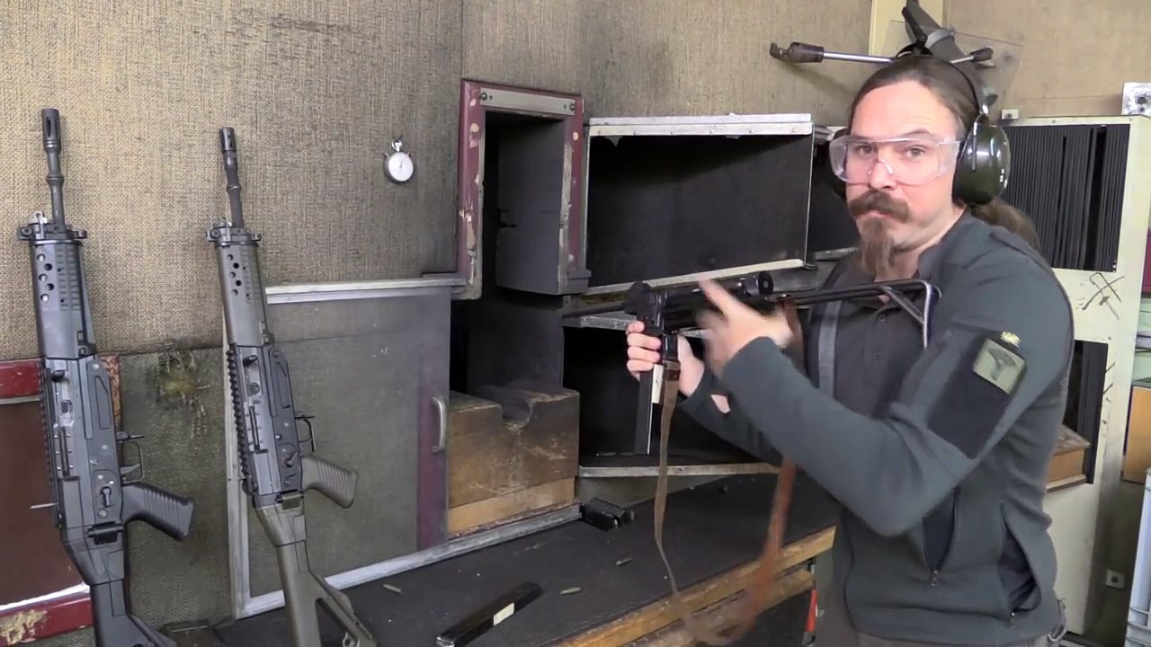 Forgotten Weapons - The Swiss Cheap Out - SIG 310, aka MP48 - video ...