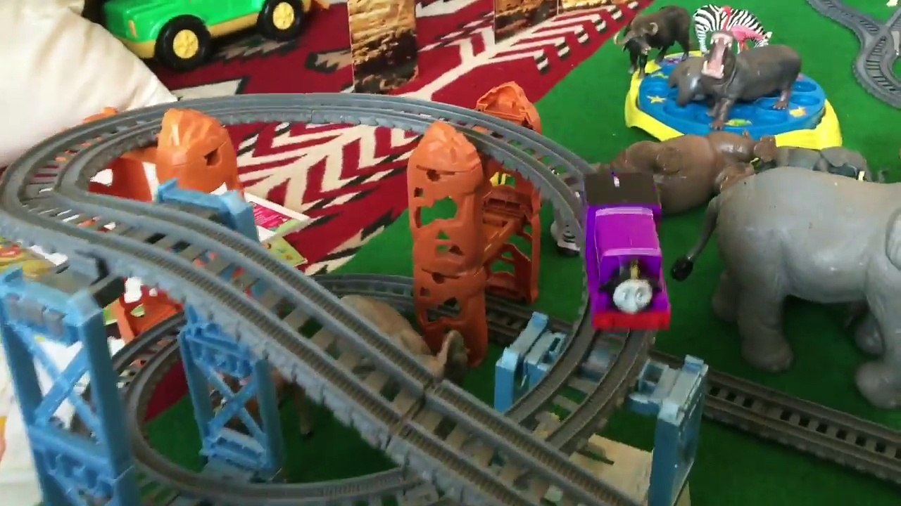Thomas and Friends Trackmaster Layout Combined Track Sets - video Dailymotion