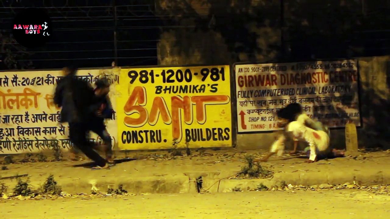REAL GHOST PRANK ( Run Or Die ) | Pranks In India | Aawara Boys - video ...