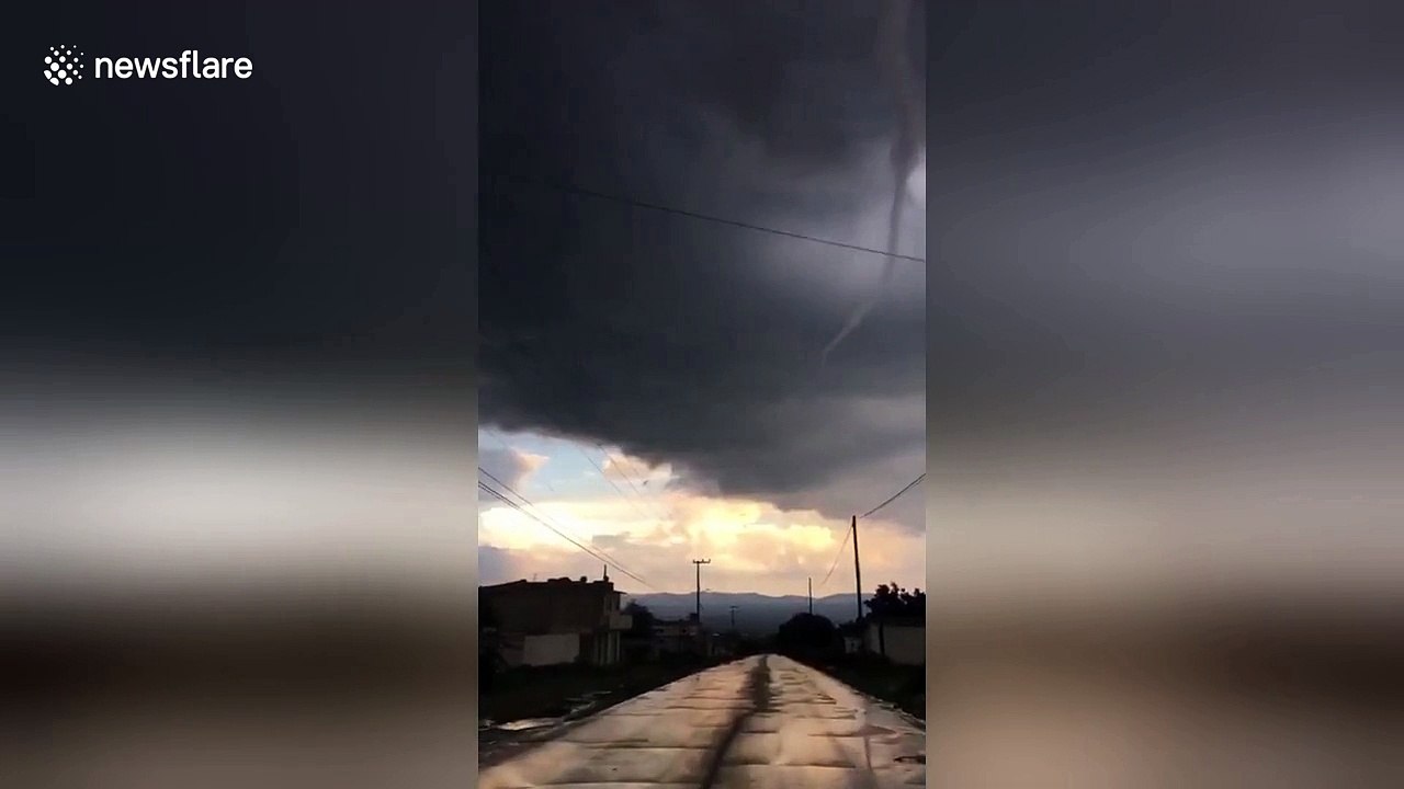Rare ‘water-snake’ tornado caught on camera near Mexico City - video ...