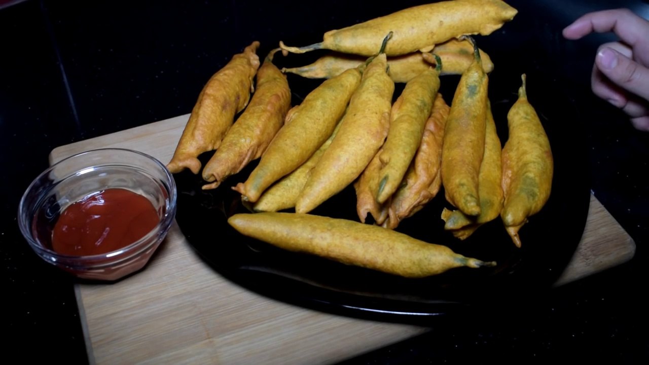 Mirchi Pakora Recipe - Mirchi Vada Mirchi ka Pakoda - Tea Time Snack ...