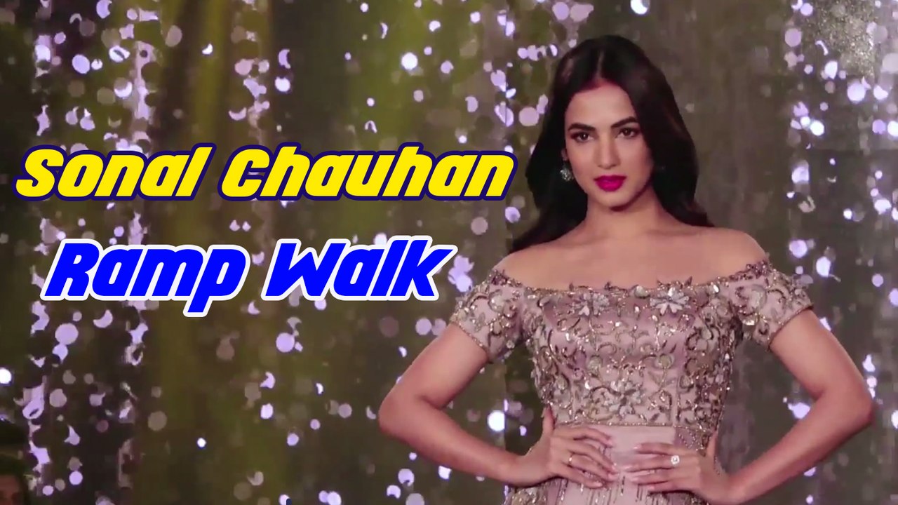 Sonal Chauhan Walks The Ramp For Sneha Parekh At The Wedding Junction ...