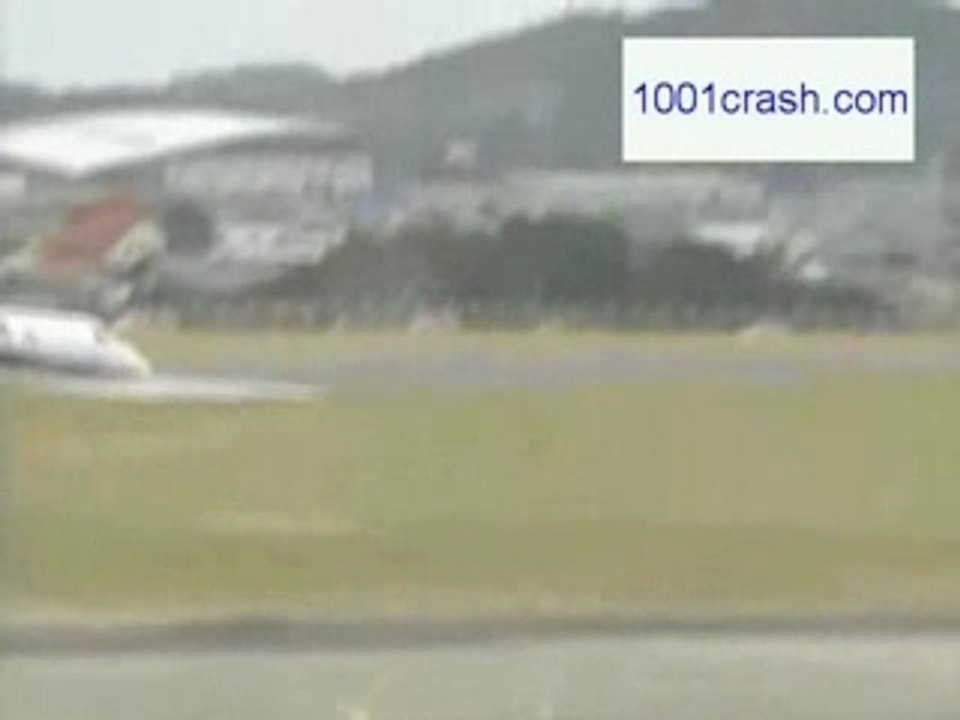 Atterrissage crash - Bombardier Dash 8 Q400 - Vidéo Dailymotion