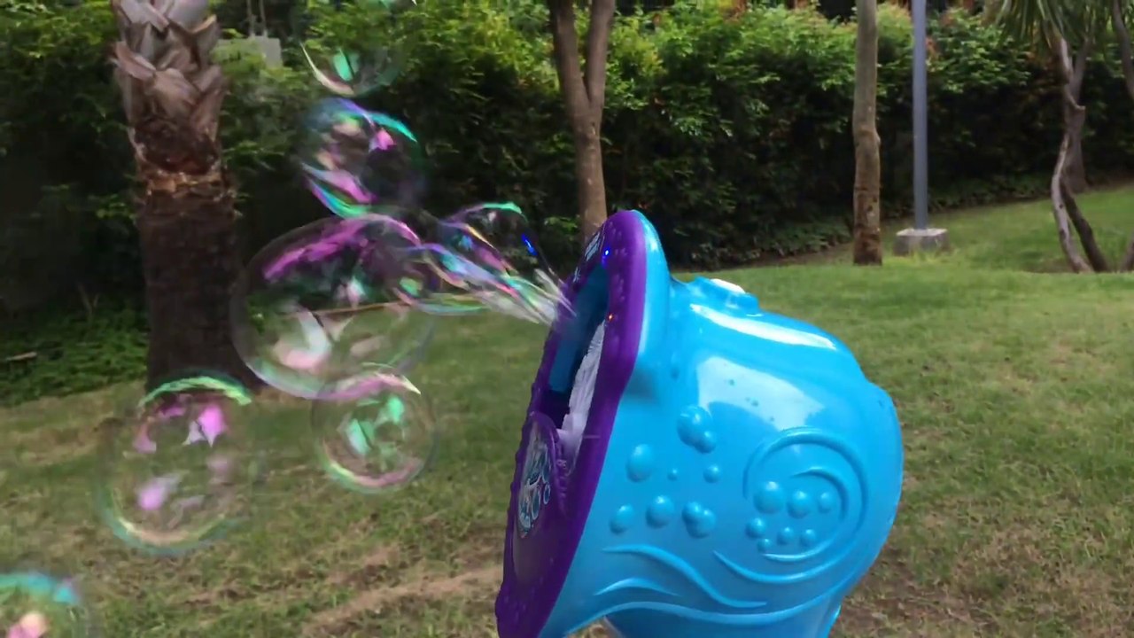 Bubble Blitz Bubble Fantasia Bubble Machine from Imperial Toy || Keith ...