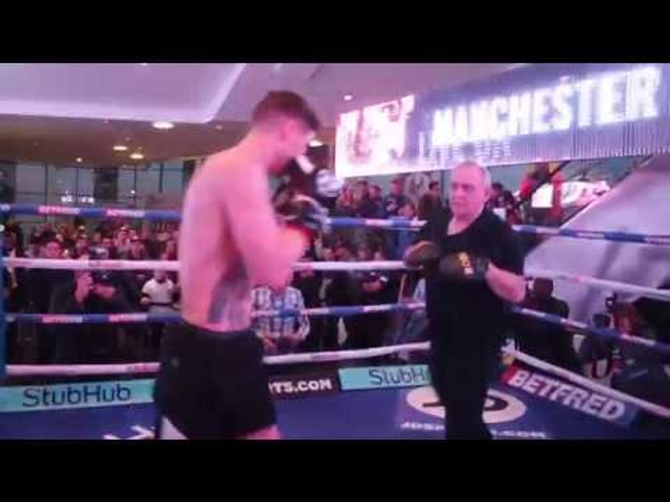 BRAGGIN' RIGHTS BLACKPOOL! - BRIAN ROSE HAMMERS PADS WITH BOBBY RIMMER ...