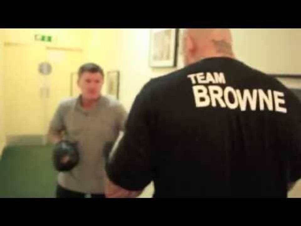 RICKY HATTON & LUCAS 'BIG DADDY' BROWNE PAD WORKOUT BEFORE ANDRIY ...