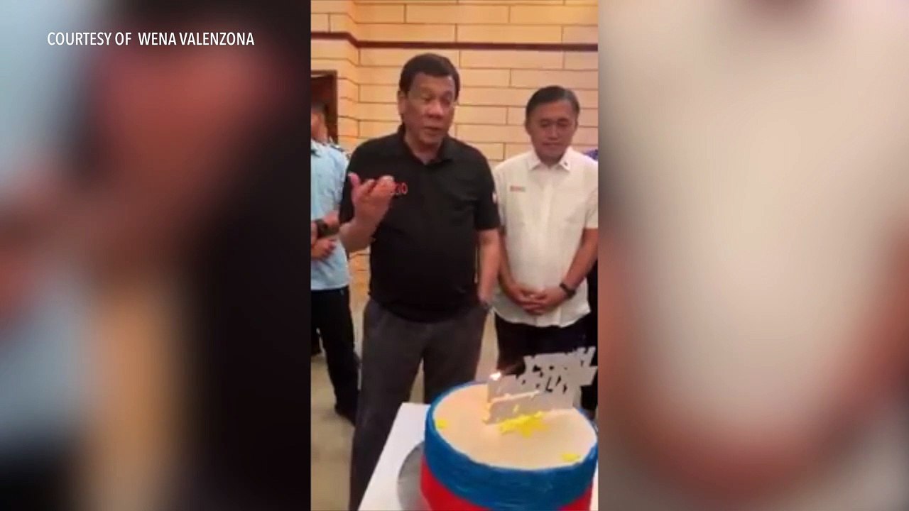 Duterte celebrates 74th birthday with Philippine flag cake - video ...